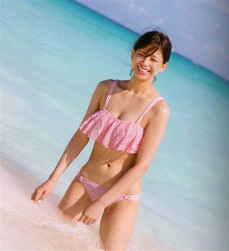 渡邉理佐 わたなべりさ 櫻坂46 グラビア水着画像45枚③ 無料で見れるエロい写真集