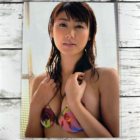 [高品質ラミネート処理][ 安めぐみ ] Friday 2005年9 16号 雑誌 切り抜き 6ページ 水着 グラビア アイドル 芸能人 女優