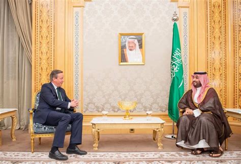ولي العهد ووزير الخارجية البريطاني يبحثان المستجدات الإقليمية والتصعيد