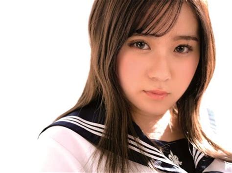 【美少女】透明感あふれている可愛い子に見つめられながらフェラ！オジサンと密着しながらハメた即sex ｜ エログの中心で愛を叫んだけもの