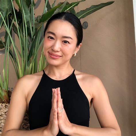 認定講師 ー 養成講座｜廣田なおの美筋ヨガ｜オンラインスタジオ ー 「自分を好きになろう」をモットーに、自分自身が納得できる身体作りをベースと