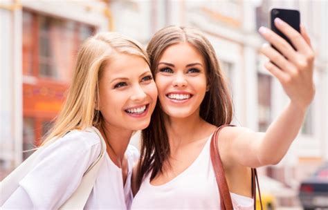 10 Tips On How To Look More Photogenic Ritiriwaz