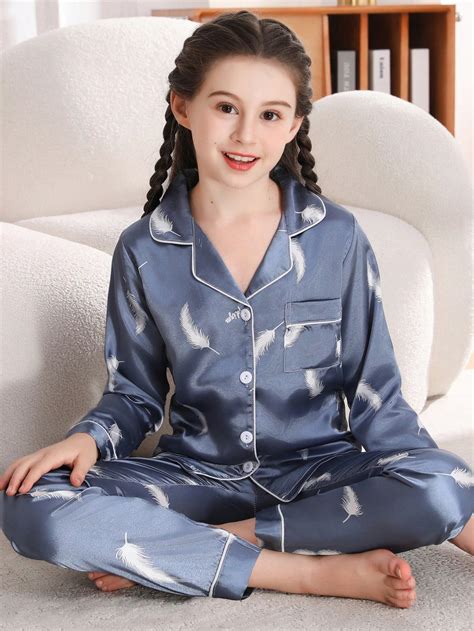 Tween Girl Feather Print Contrast Piping Satin Pj Set Shein Uk