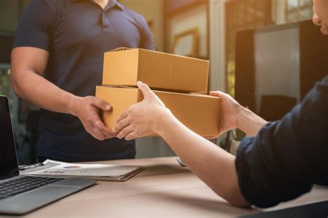 A Guide To White Glove Delivery