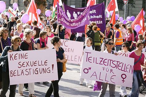 8 März Weltweit Proteste Für Frauenrechte