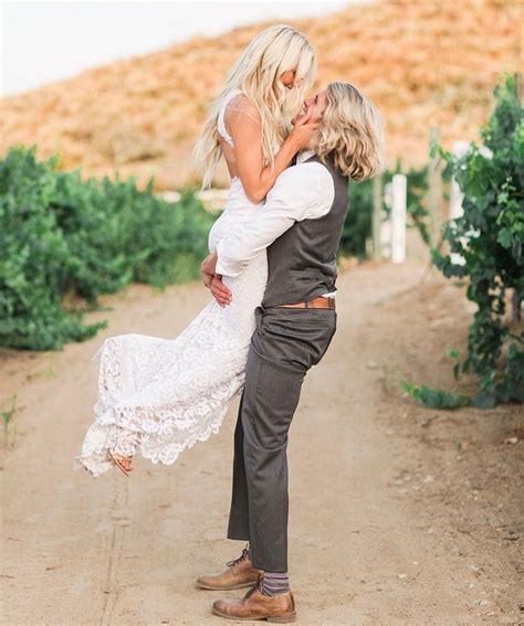 Savannah And Cole Labrant S Stunning Blush Wedding Artofit