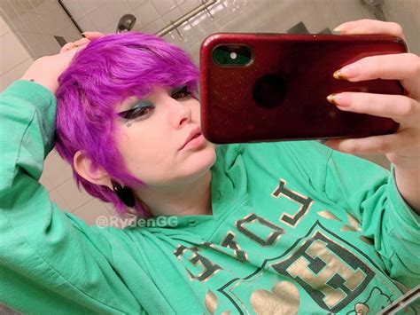 Tw Pornstars 2 Pic Ryden Armani Twitter Some Sleepy Selfies From
