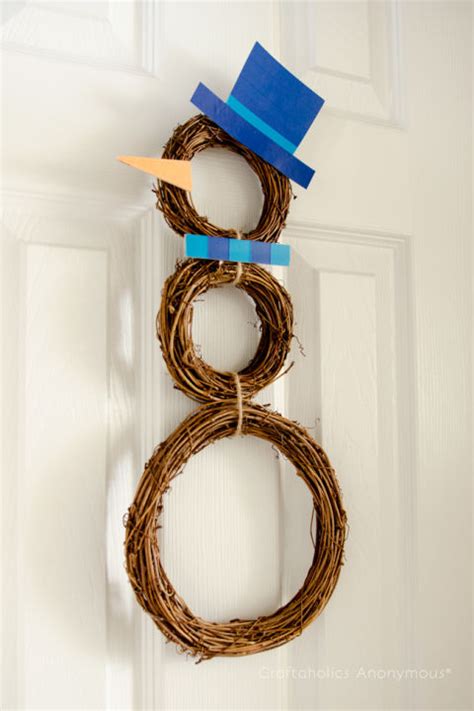 17 Whimsical Diy Christmas Wreath Ideas Youll Easily Craft