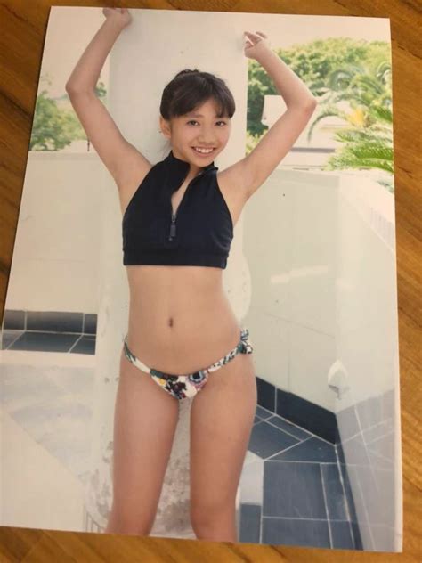 蒼井玲奈の値段と価格推移は？｜14件の売買情報を集計した蒼井玲奈の価格や価値の推移データを公開