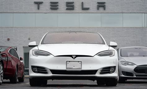 Ntsb Tesla Owner Got Into Drivers Seat Before Deadly Crash