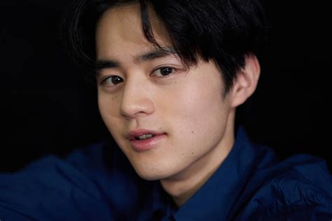 【最新撮】大ブレイク俳優・鈴鹿央士の本音『今、ずっと追いかけっこしている』 あの人に会いたい！ With Online 講談社公式