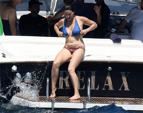 Gina Gershon W Całkowicie Naturalnym Wydaniu Zdjęcia Pomponik Pl