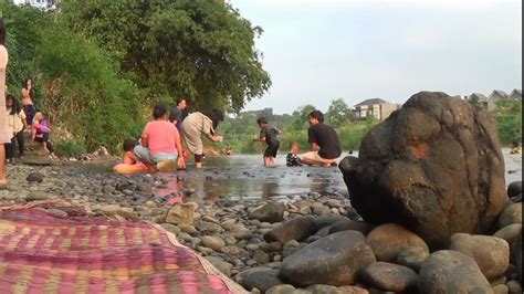 Mengering Sungai Cisadane Jadi Obyek Wisata Dadakan Halaman 2