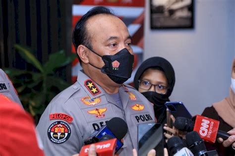 13 Anggota Polri Mendapatkan Kenaikan Pangkat Ini Daftarnya Tribrata