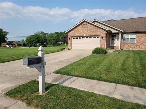 3 Bedroom 2 500 Sq Feet 1005 Savannah Way Greenville Il Bond