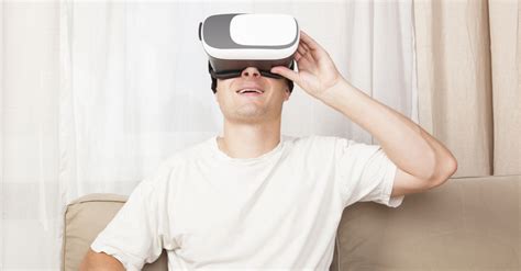 virtual reality porn app sinvr exposes details of 20 000 customers