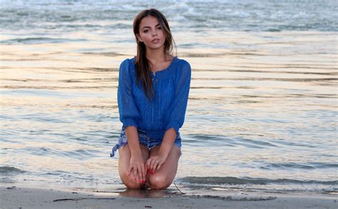 3840x2560 Brunette Girl Sensual Sorry Summer Water 4k Wallpaper