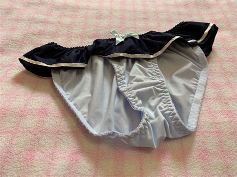 J K ⇔ え の可愛い アニメ パンティ ショーツ 下着 パンツ 高校生 オススメ 女の子 てぃーんず タンス整理品 ∩ ω ∩