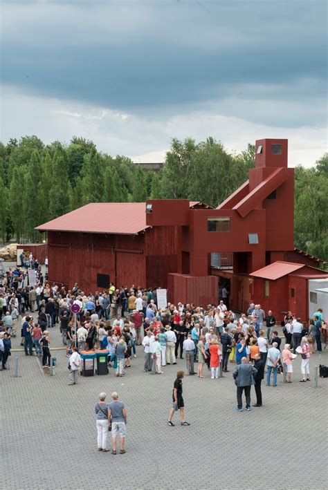 building that looks like couple having sex is slammed as architecture