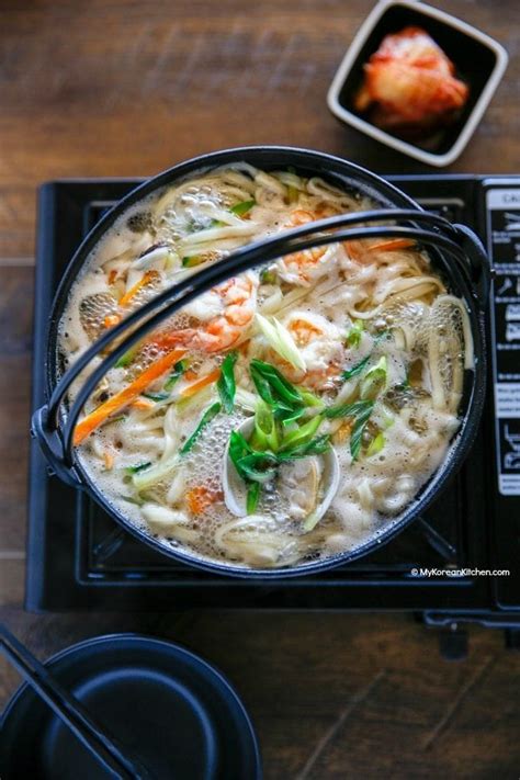 Kalguksu Korean Knife Cut Noodle Soup My Korean Kitchen