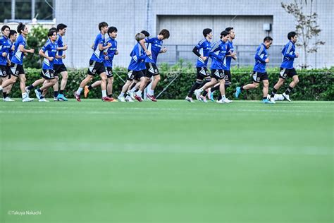 「三笘薫と山根視来が居残りドリブル練習」「冨安健洋が部分合流」サッカー日本代表がガーナ戦へ向けて本格練習 サッカー批評web