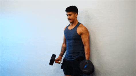 Stop Doing Bicep Curls Like This 5 Mistakes Slowing Your Gains