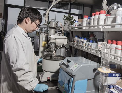 科创月”摄影日记】化学学院有机与高分子化学研究所平台建设掠影 西安交通大学新闻网