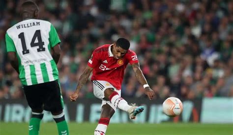 اليونايتد يجدد فوزه على بيتيس ويتأهل لربع نهائي الـ يوروبا ليغ
