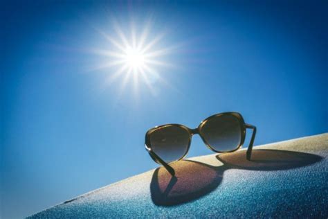 How To Clean Your Glasses Correctly Without Damaging Them Mental Itch