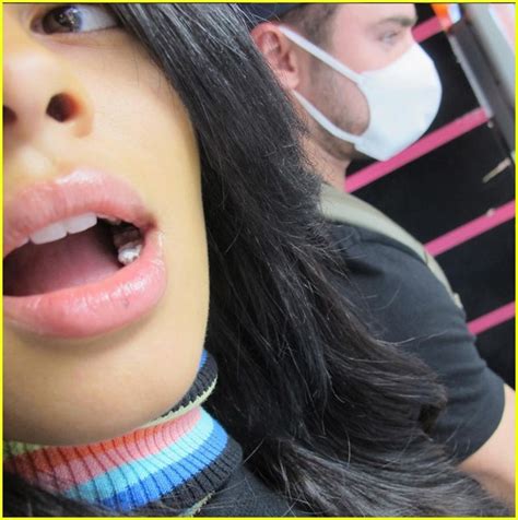 Zac Efron Goes Shirtless In New Pic With Girlfriend Sami Miro Photo