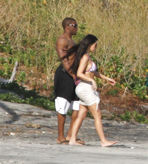 Kim Kardashian Bikini Candids At The Beach In Costa Rica Porn Pictures