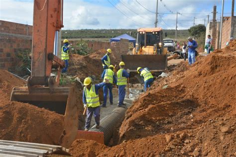 Prefeitura Inicia Instalação De Tubulação Da Rede De Drenagem Do Alto