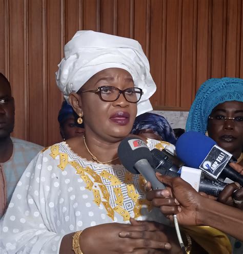 Position De La Femme Parlemenraire Aïda Mbodj Magnifie Laction Du