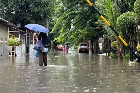 13 Rt Di Jaktim Terendam Banjir Pagi Ini Imbas Hujan Deras Dan Luapan