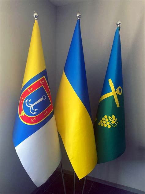 Флагшток кабінетний ТРИМІСНИЙ купити в Україні від виробника Flagsystem
