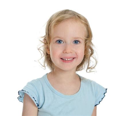 Retrato De La Niña Sonriente Feliz Imagen De Archivo Imagen De Lindo