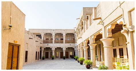 بيوت الإمارات القديمة عمارة تاريخية منسجمة مع الطبيعة شبكة رؤية