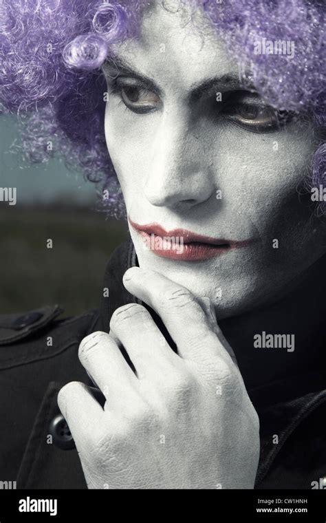 Sad Clown Fotos Und Bildmaterial In Hoher Auflösung Seite 2 Alamy
