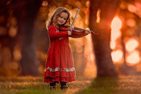 Papel De Parede Crianças Vermelho Fotografia Música Feliz Pessoa