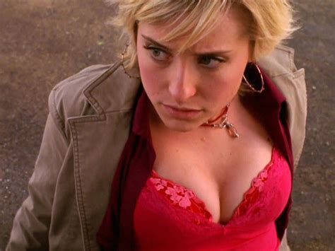 Allison Mack Hot Pictures Photo Gallery And Wallpapers Hot Allison Mack