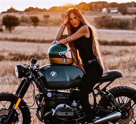 Cafe Racer Girl Bmw Cafe Racer Cafe Racer Build Motorbike Girl Cafe