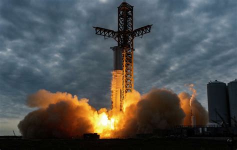 Spacex Sets Record Fires 31 Rocket Engines In South Texas