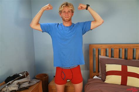 Extra Wank Fun With Straight Surfer Sam Dillon Buddybate