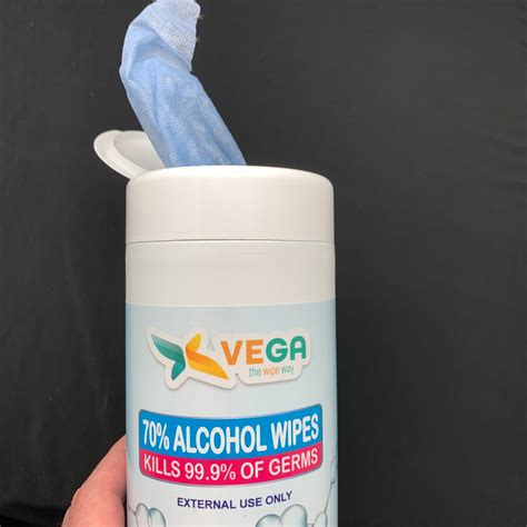 Vega 70 Alcohol Sanitizer Wipes 100 Count Canister