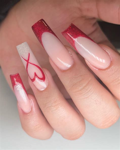 Red Nail Art Design Sắc Đỏ Đầy Quyến Rũ Cho Bàn Tay Thêm Xinh