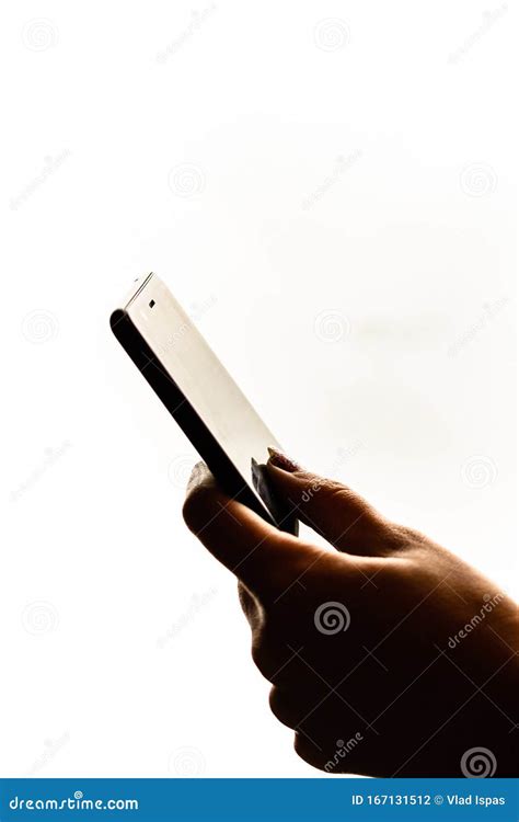 Mão De Mulher Segurando Um Smartphone Preto Em Sua Mão Garota