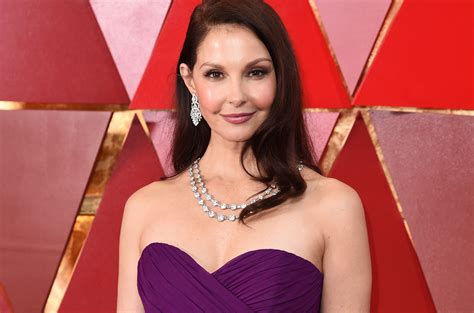 Ashley Judd Sues Harvey Weinstein For Sexual Harassment And Defamation