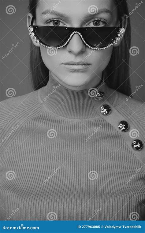Fashion Trendy Style Sunglasses Woman With Glasses Beautiful Female