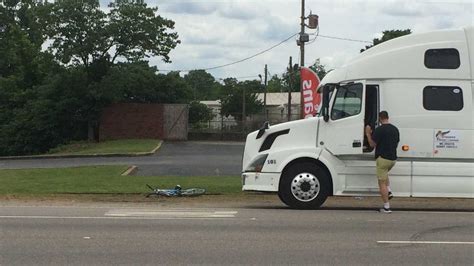Bicyclist Hit By Tractor Trailer In Birmingham