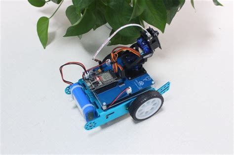 esp32 mobile wifi camera robot car makerfabs